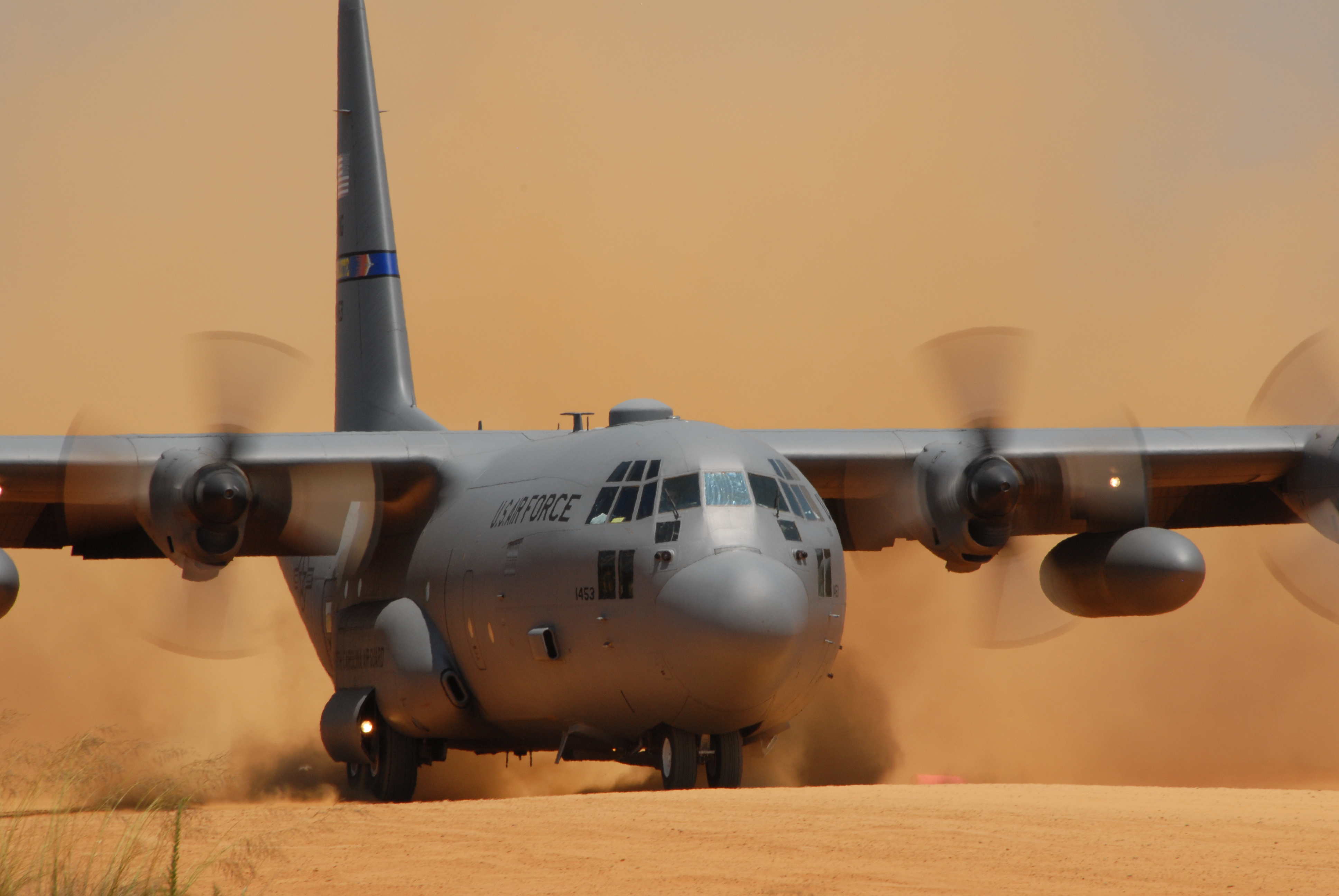Maximum Effort Landings In The C 130 Fighter Sweep